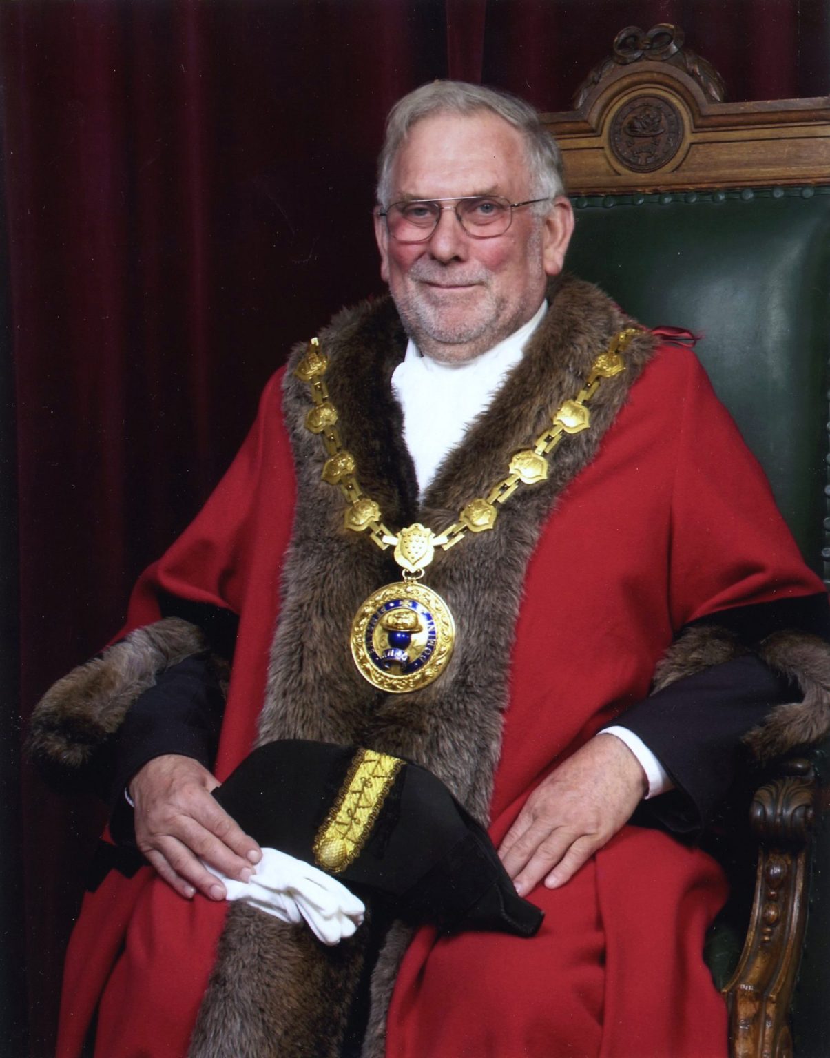 Tributes paid to former Mayor of Penzance Roy Mann - Penzance Council